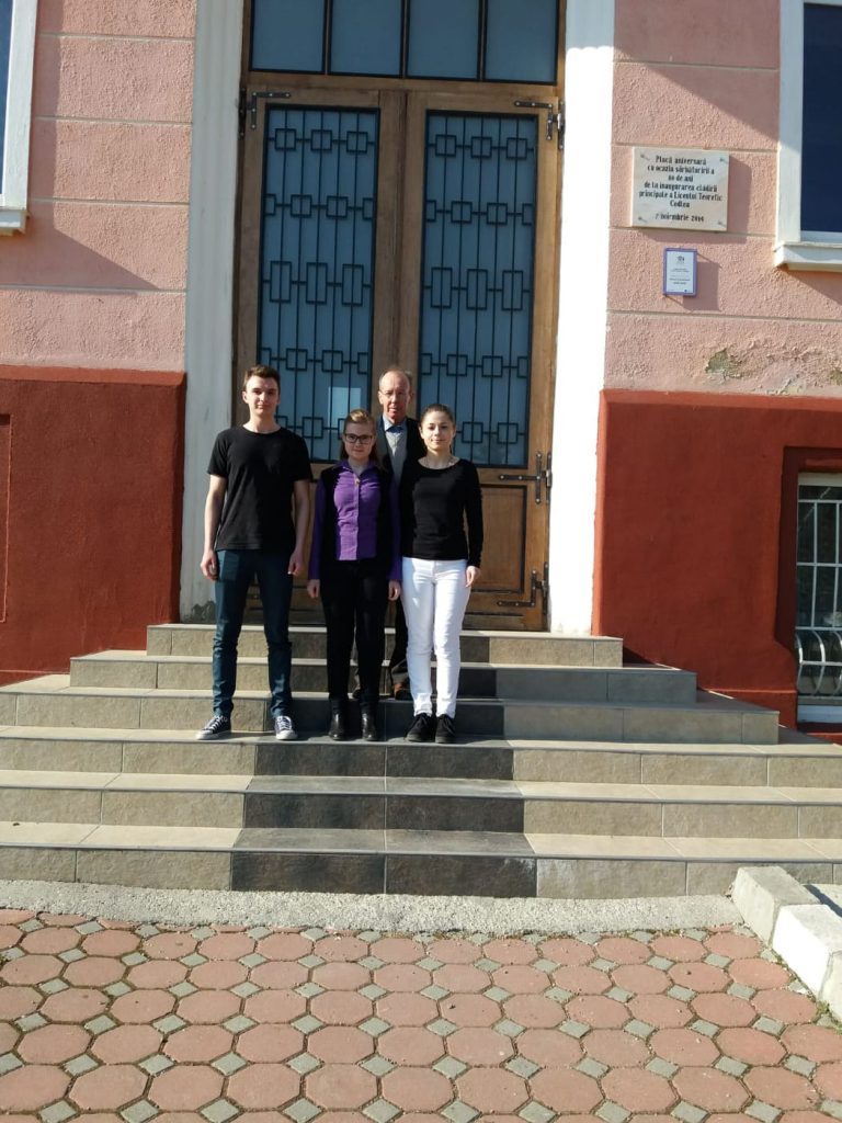 Elevi și dascăli din Codlea, de care suntem mândri! | Codlea Info